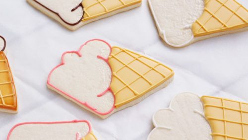 Prevent Icing from Bleeding - The Bearfoot Baker