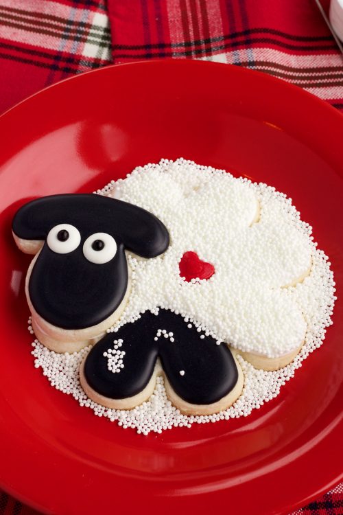 How to Make Simple Sheep Cookies with Video - The Bearfoot Baker
