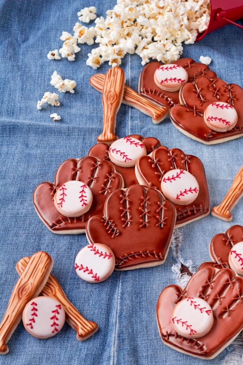 How to Make Simple Baseball Cookies with a Video - The Bearfoot Baker